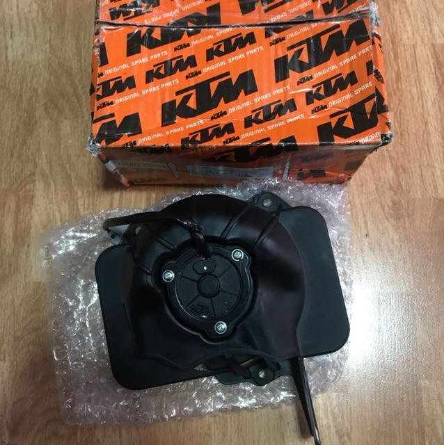 KTM Radiator fan, Motorcycles, Motorcycle Accessories on Carousell