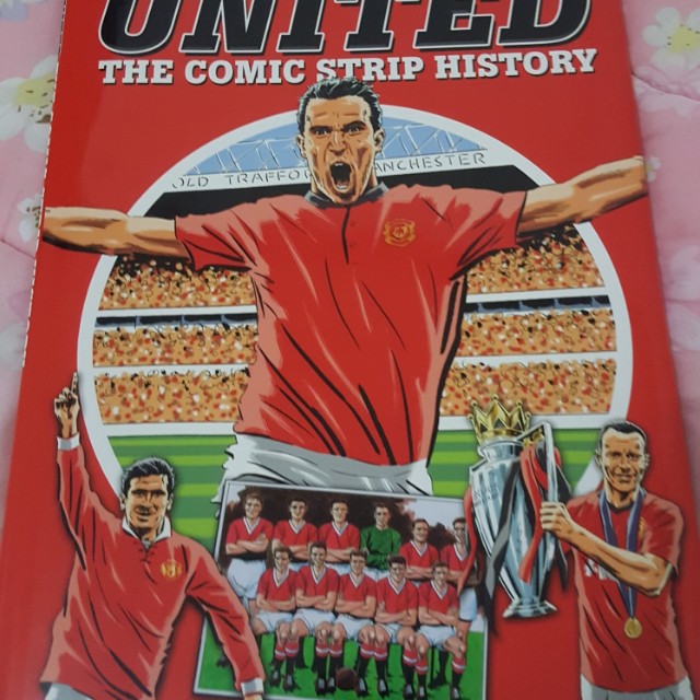 Manchester United The Comic Strip History, Buku & Alat Tulis, Buku di ...