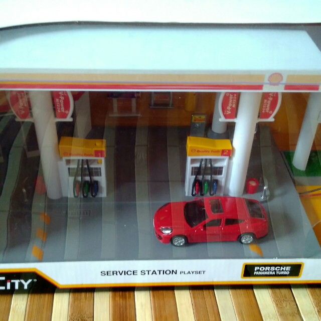 SHELL PUM STATION, Hobbies & Toys, Toys & Games on Carousell