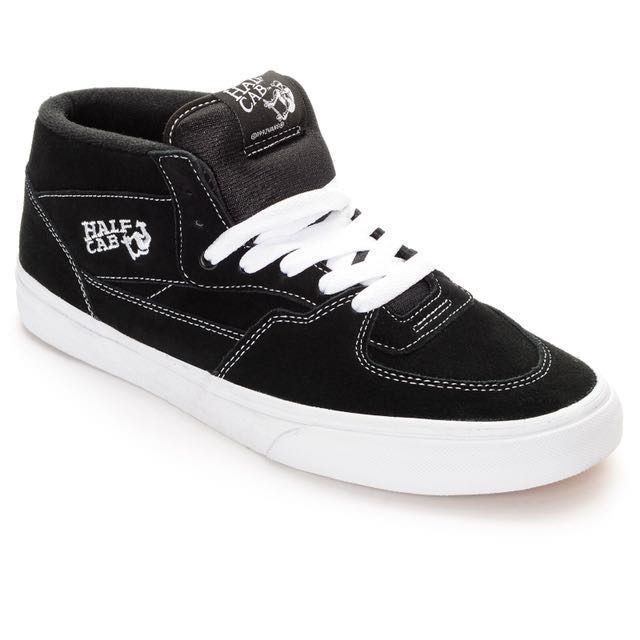 Vans Half Cab, Fesyen Pria, Sepatu , Sneakers di Carousell