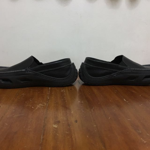 Crocs Tideline Sport Leather Loafers For Sale, Men's Fashion, Footwear ...