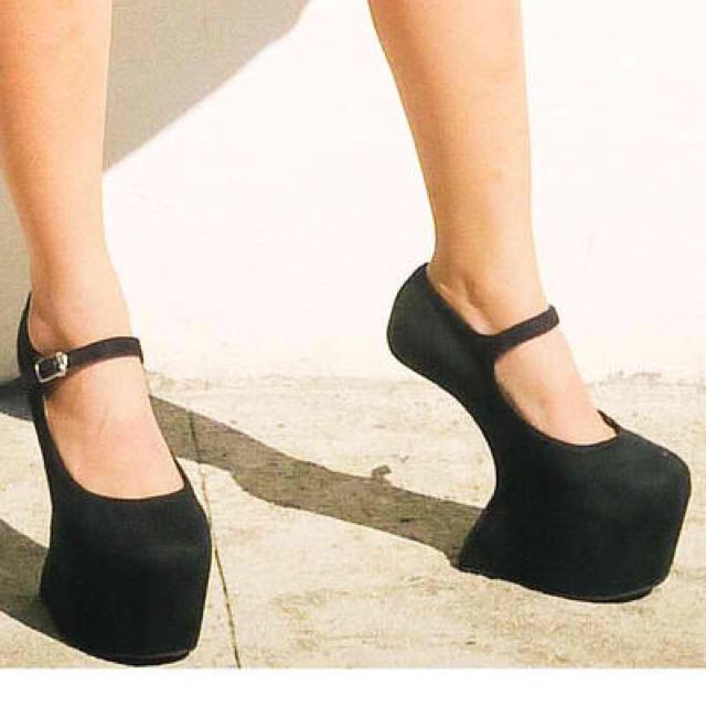 DAS Heel-less Suede Platfrom Shoes in US 7, Women's Fashion, Footwear ...