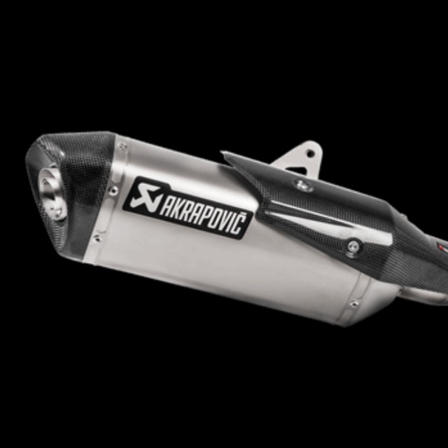 Akrapovic Slip-On Exhaust for Honda X-Adv (LTA Approved), Motorcycles ...