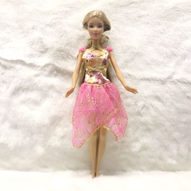 Barbie 01 doll dress pink, 興趣及遊戲, 收藏品及紀念品, 明星周邊 - Carousell