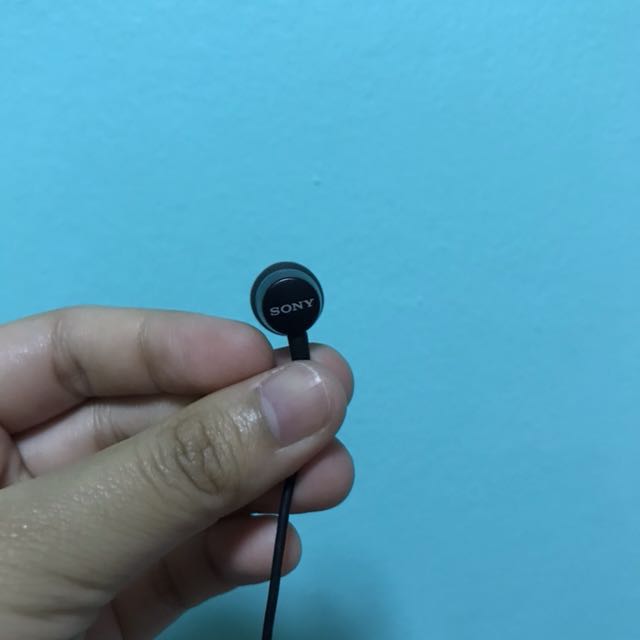 Sony MH 750 earphones, Audio, Headphones & Headsets on Carousell