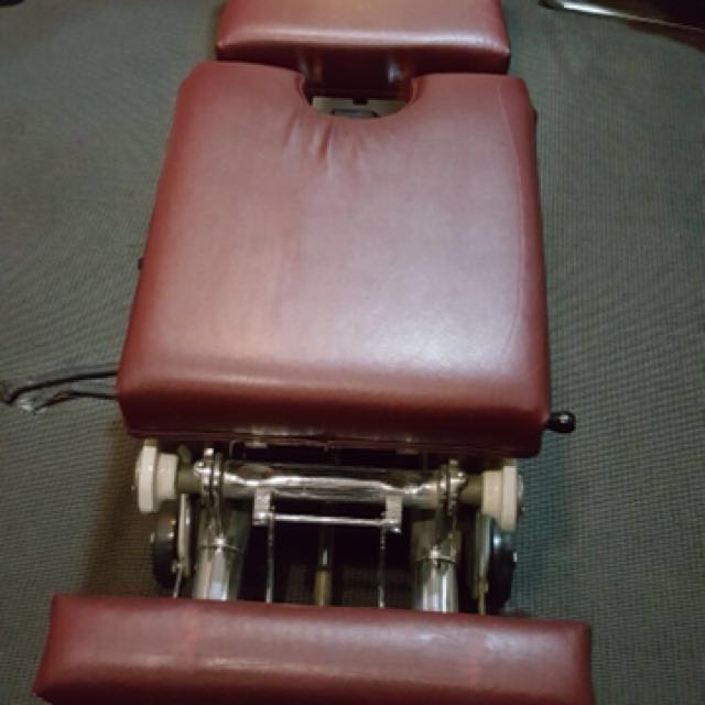 Zenith 210 Hylo table & chiropractic Hi-Lo treatment table, Everything ...