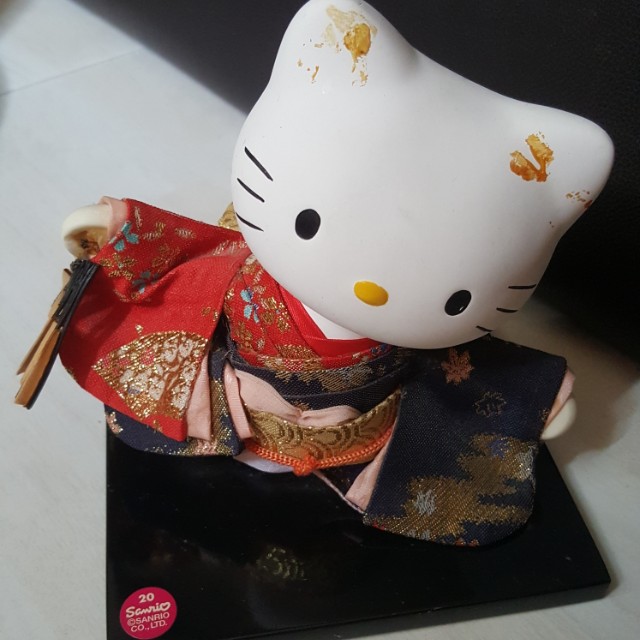 Hello Kitty Figurine, Furniture & Home Living, Home Decor, Vases ...