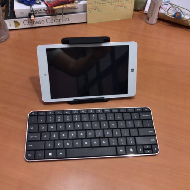 Microsoft Wedge Mobile Keyboard - Wireless Keyboard / Bluetooth ...
