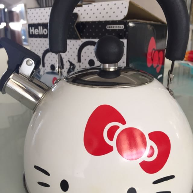 Original Sanrio Hello Kitty Kettle (White), TV & Home Appliances ...