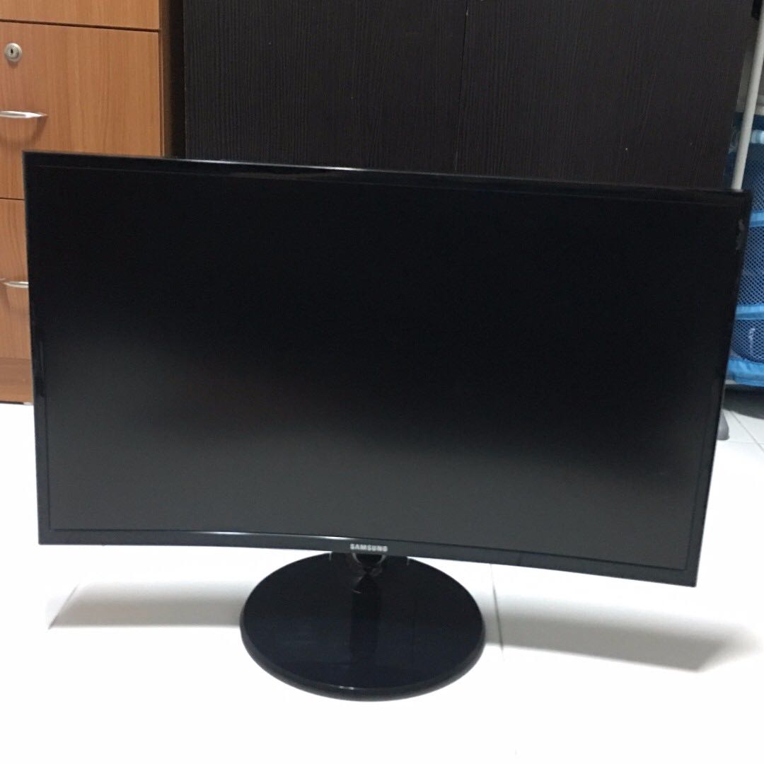 SAMSUNG 27" Essential Curved Monitor CF390 with immersive viewing ...