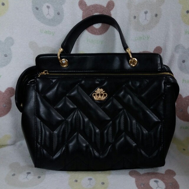 Sembonia Black Quilted Handbag, Women's Fashion, Bags & Wallets, Purses ...