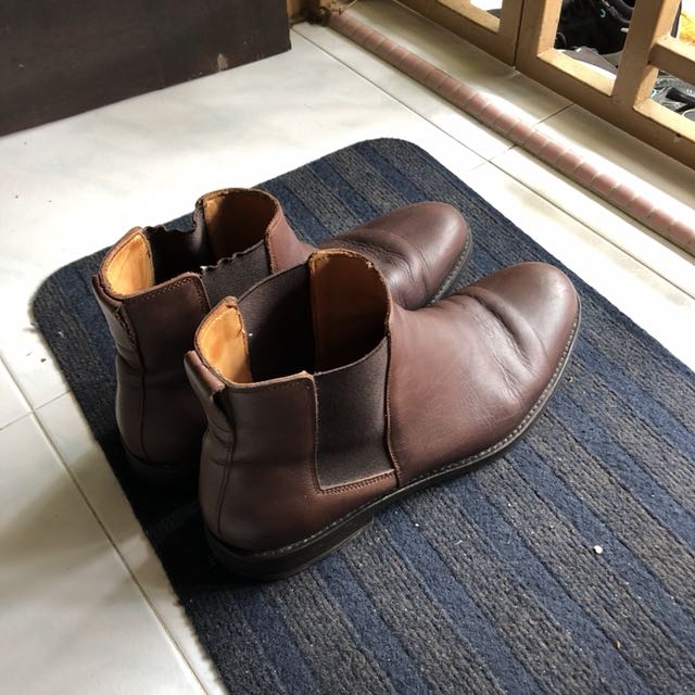 COS Chelsea Boots, Men's Fashion, Footwear, Boots on Carousell