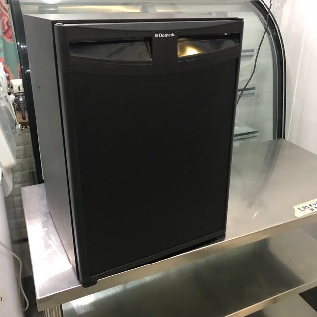 Dometic RH440LD mini bar, TV & Home Appliances, Kitchen Appliances ...