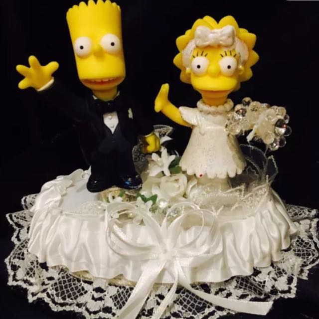 (分享收藏) The Simpson’s Bart & Lisa, 興趣及遊戲, 收藏品及紀念品, 明星周邊 - Carousell