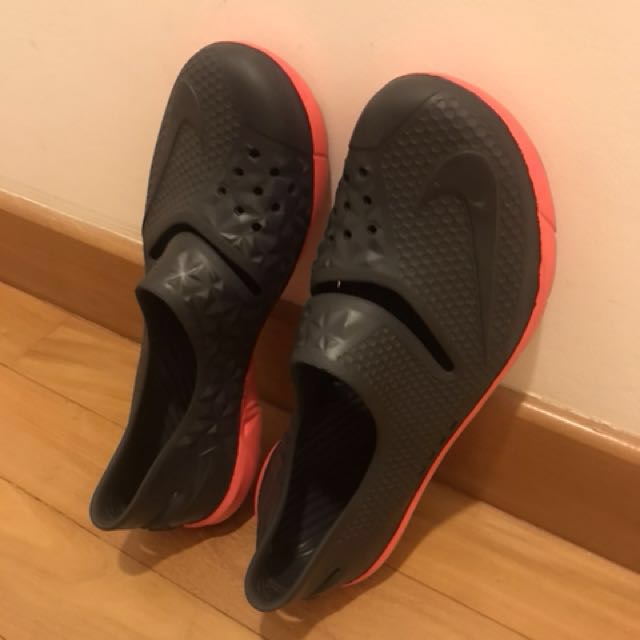 Nike rubber shoes M9/W10, Men's Fashion, Footwear, Sneakers on Carousell