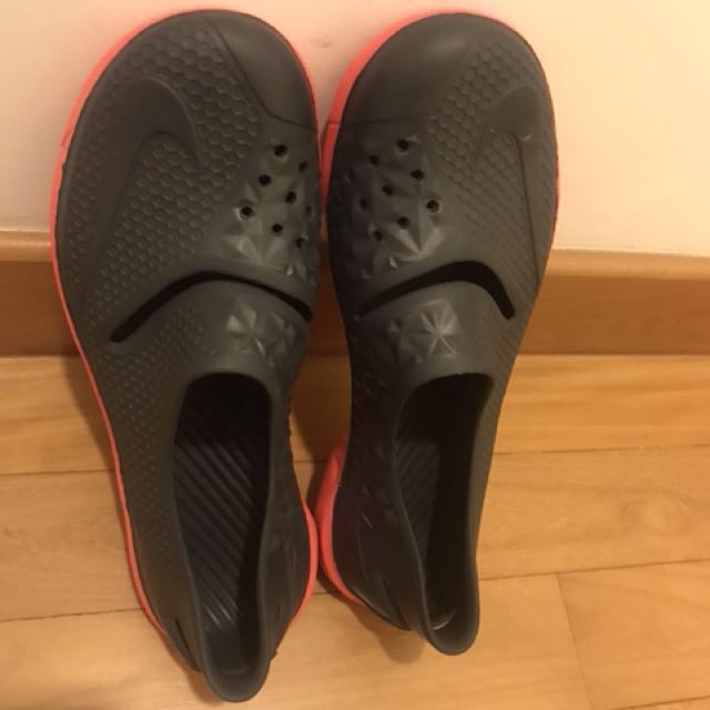 Nike rubber shoes M9/W10, Men's Fashion, Footwear, Sneakers on Carousell