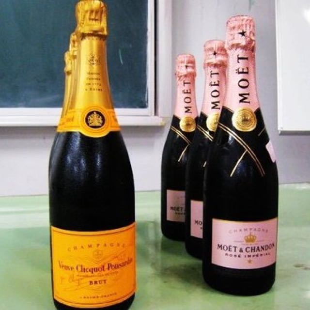 聖誕大特價！VCP Veuve Clicquot Brut Yellow Label Champagne moët, 嘢食 & 嘢飲, 包裝 ...