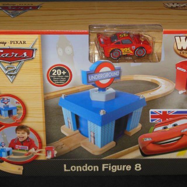 Disney Pixar Cars 2 Wood Collection London Figure 8 DELUXE Playset ...