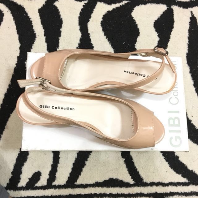 GIBI Shoes, Women's Fashion, Footwear, Sneakers on Carousell