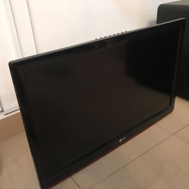 LG 22LD330, TV & Home Appliances, TV & Entertainment, TV on Carousell