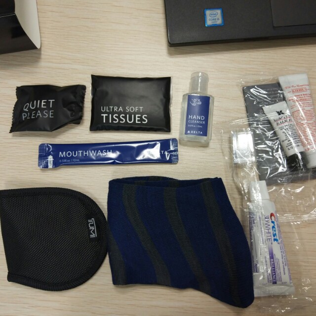 Tumi amenity kit by DELTA, Men's Fashion, Bags, Briefcases on Carousell