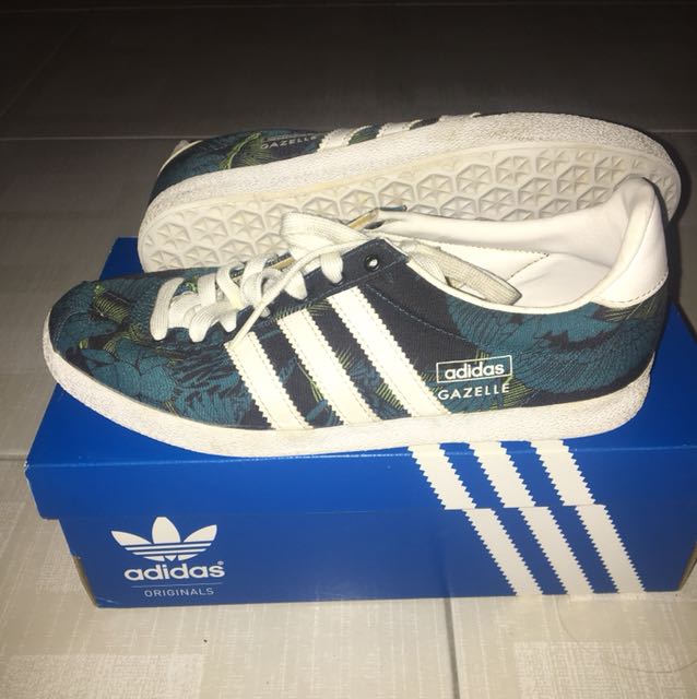 Adidas Gazelle Original, Women's Fashion, Footwear, Sneakers on Carousell