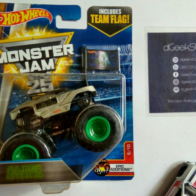 Hot Wheels Monster Jam, Alien Invasion, Toys & Collectibles, Mainan di ...
