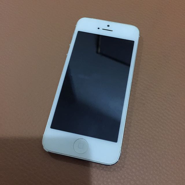 Iphone 5 second, Telepon Seluler & Tablet di Carousell