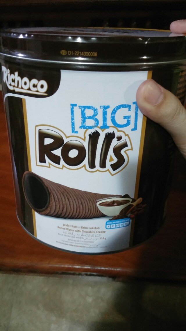 Richocco Big Rolls, Food & Drinks, Packaged & Instant Food on Carousell