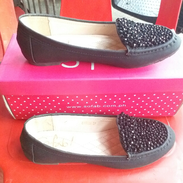 So Fab shoes, Women's Fashion, Footwear, Sneakers on Carousell