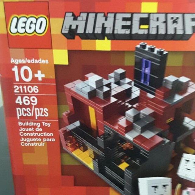 Lego Minecraft 21106, Everything Else on Carousell