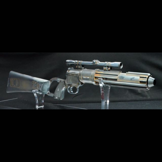 Master replicas boba fett ee-3 blaster, Hobbies & Toys, Toys & Games on ...