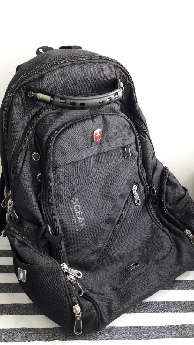 SwissGear backpack, Men's Fashion, Bags, Backpacks on Carousell