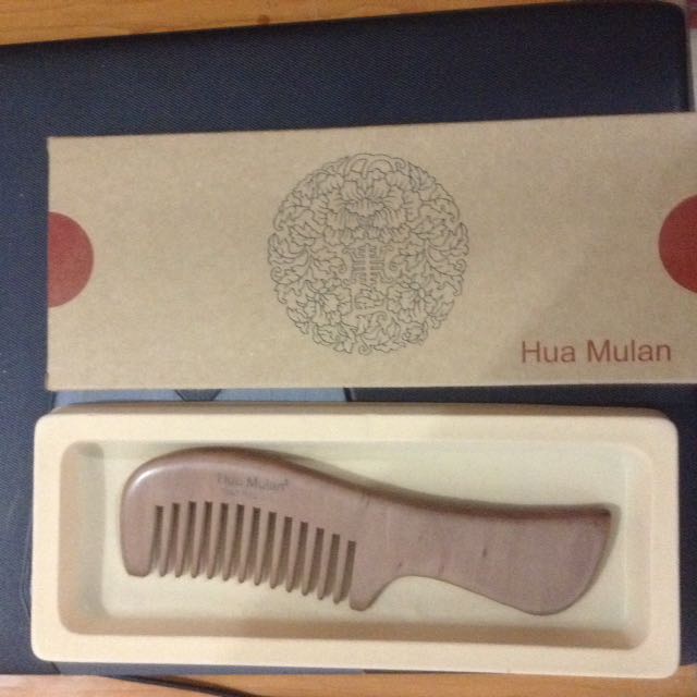Hua Mulan Peachwood comb (brand new), Beauty & Personal Care, Men's ...