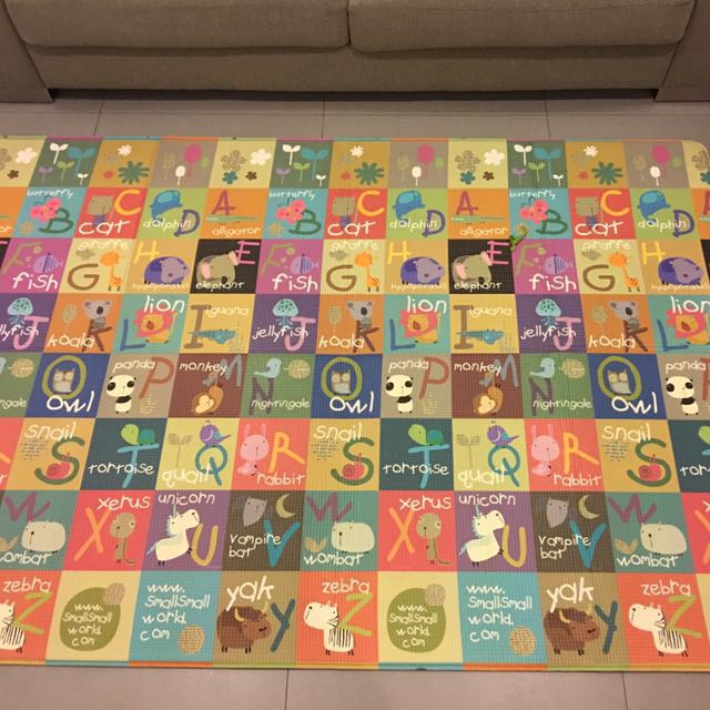 Small small world Playmat, Babies & Kids, Babies & Kids Fashion on ...