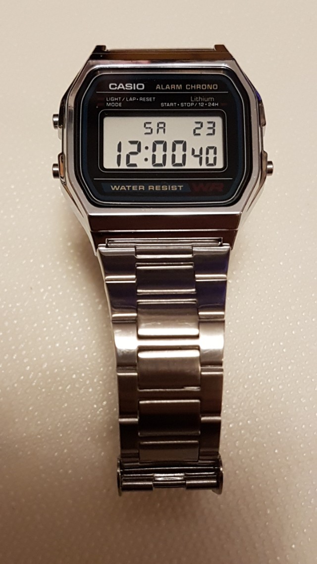 CASIO A158w 懷舊跳字錶, 名牌, 手錶 - Carousell