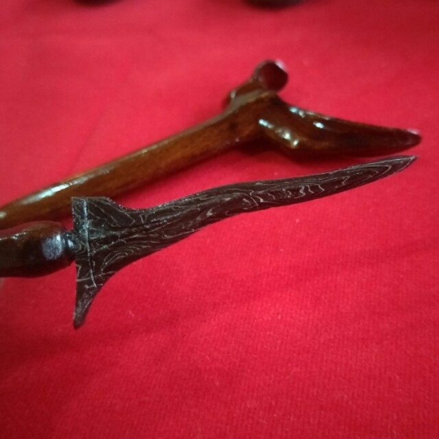Liontin keris wesi aji., Hobbies & Toys, Memorabilia & Collectibles ...