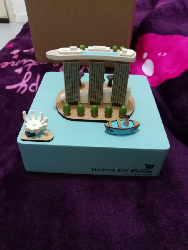 MBS musical box, Everything Else on Carousell