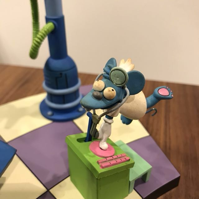 McFarlane Simpsons Figures Itchy & Scratchy Spay Anything, Hobbies ...