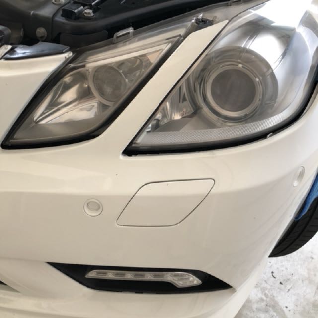 Mercedes Benz w207 headlights left and right, Car Accessories on Carousell