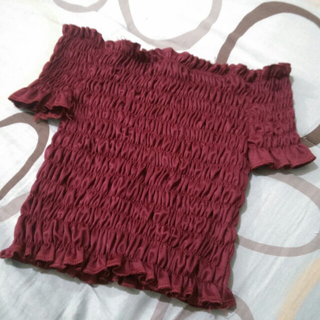 On-hand Crumpled Garterized Off Shoulder Tops, Women's Fashion, Tops ...