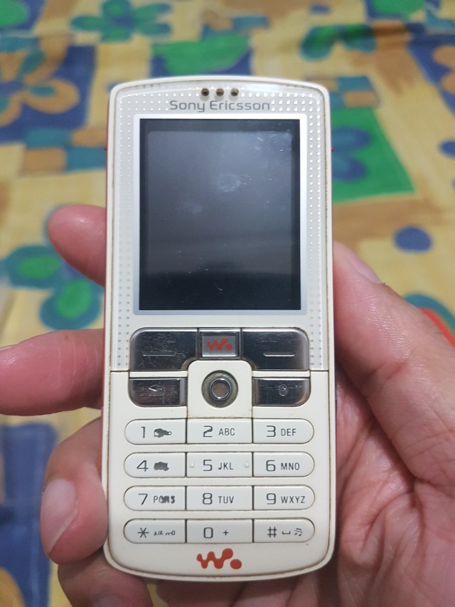 Classic Walkman Phone! Sony W800i, Mobile Phones & Gadgets, Mobile ...