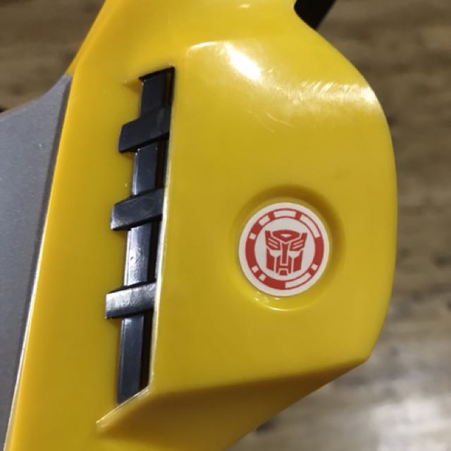 Topeng Transformers bumblebee, Hobbies & Toys, Toys & Games on Carousell