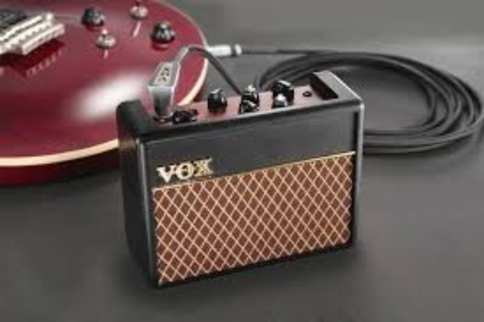 VOX AC-1 Mini Guitar Amplifier, Hobbies & Toys, Music & Media, Music ...