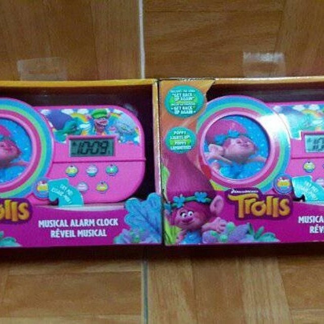 DreamWorks Trolls Musical Alarm Clock, Furniture & Home Living, Home ...