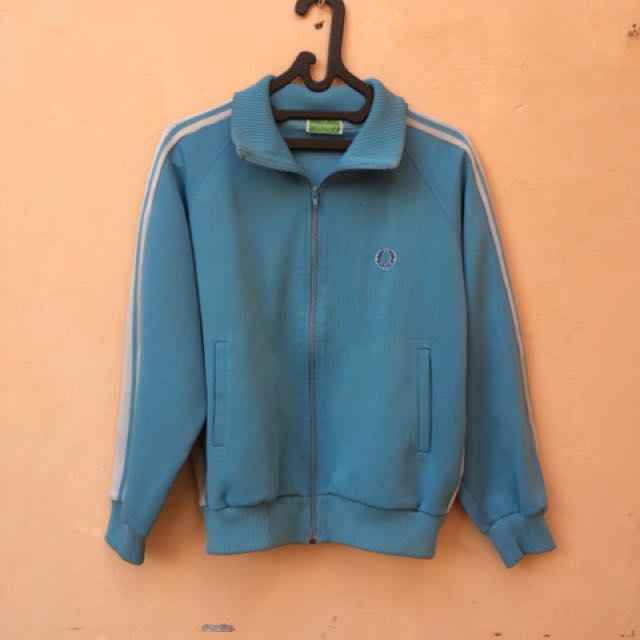 Fred Perry Tracksuit, Fesyen Pria, Pakaian di Carousell