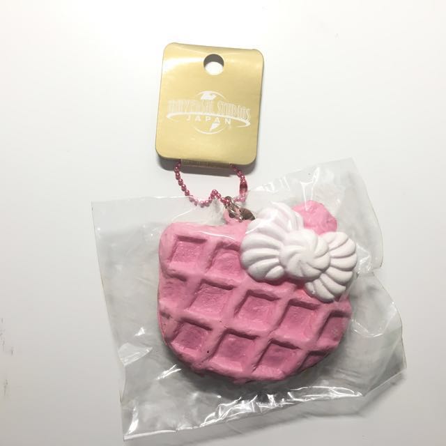 *RARE* Hello Kitty Universal Studios Waffle Squishy, Hobbies & Toys ...