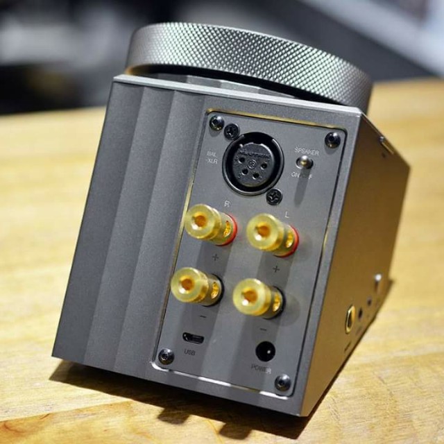 全新 Astell & Kern AK ACRO L1000 座檯 DAC 擴音機, 興趣及遊戲, 音樂、樂器 & 配件, 樂器配件 ...