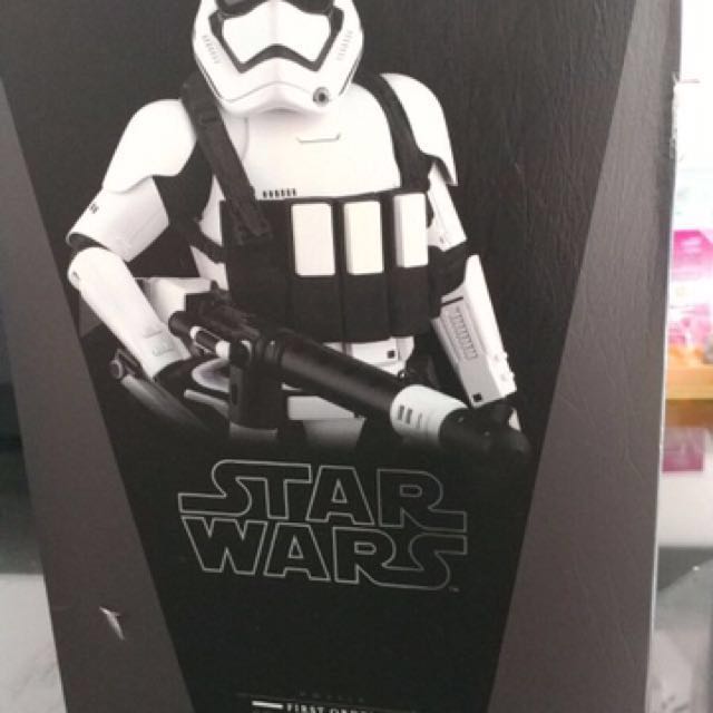 First Order Heavy Gunner Stormtrooper Sixth Scale Figure by Hot Toys ...