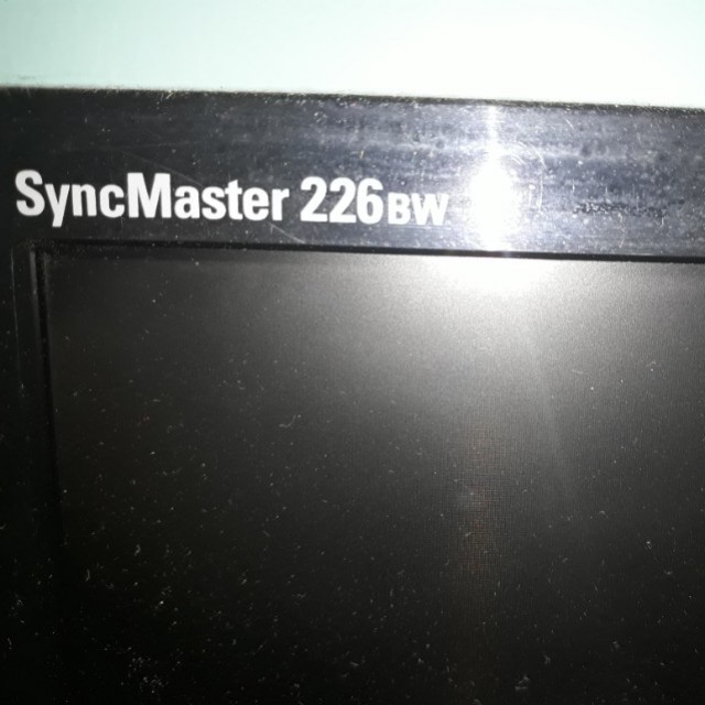 Samsung monitor SyncMaster 226bw, Computers & Tech, Parts & Accessories ...